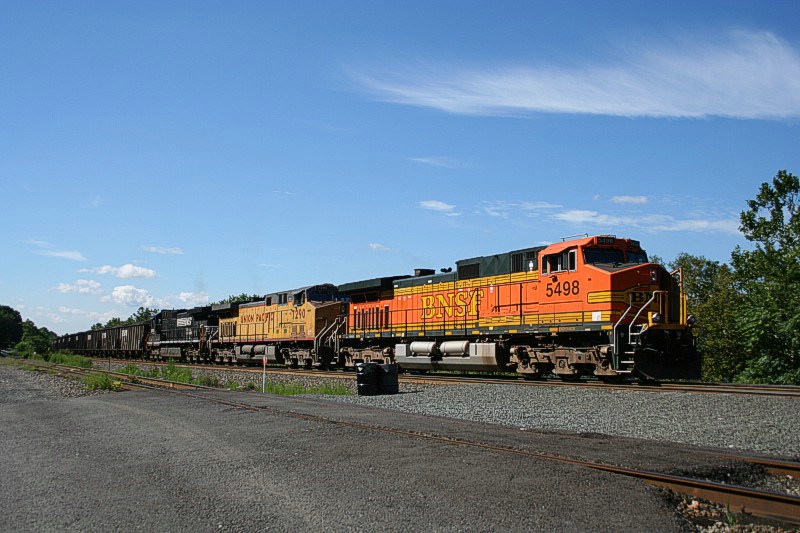 BNSF 5498